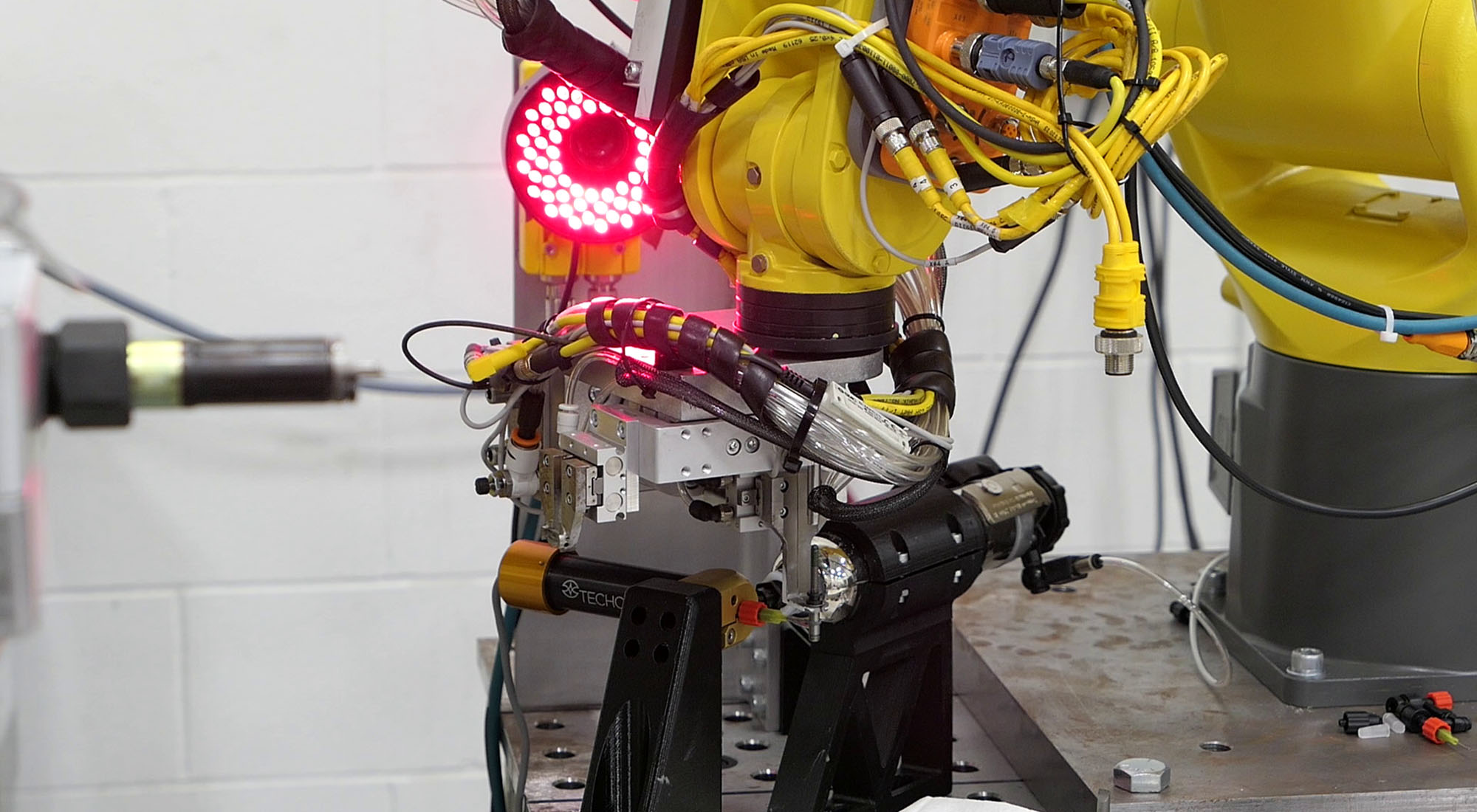 Automated Fastening & Defastening with PAR Systems